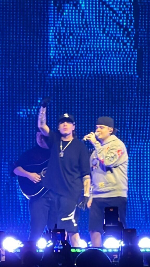 Peso Pluma Sings and Dances His Corridos all over the AT&T Center in ...